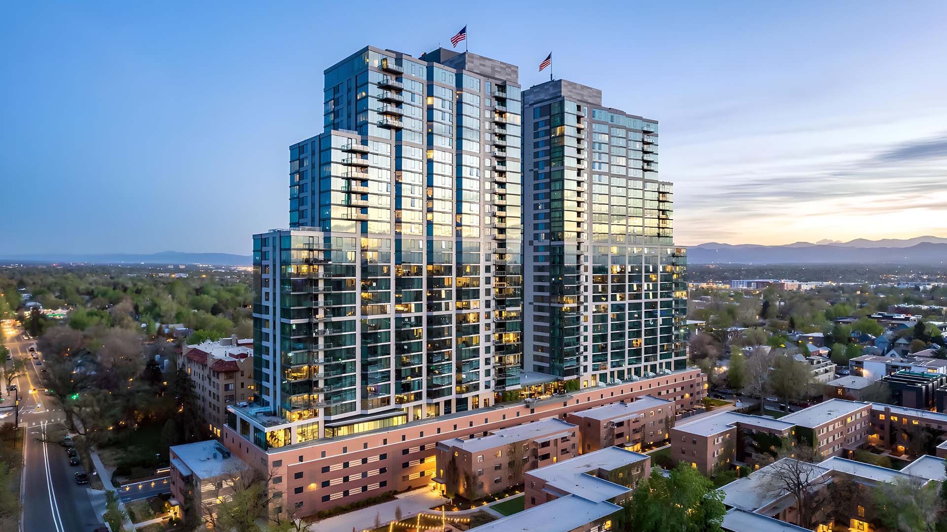 Country Club Towers | Studio, 1 & 2 Bedroom Apartments In Denver, CO