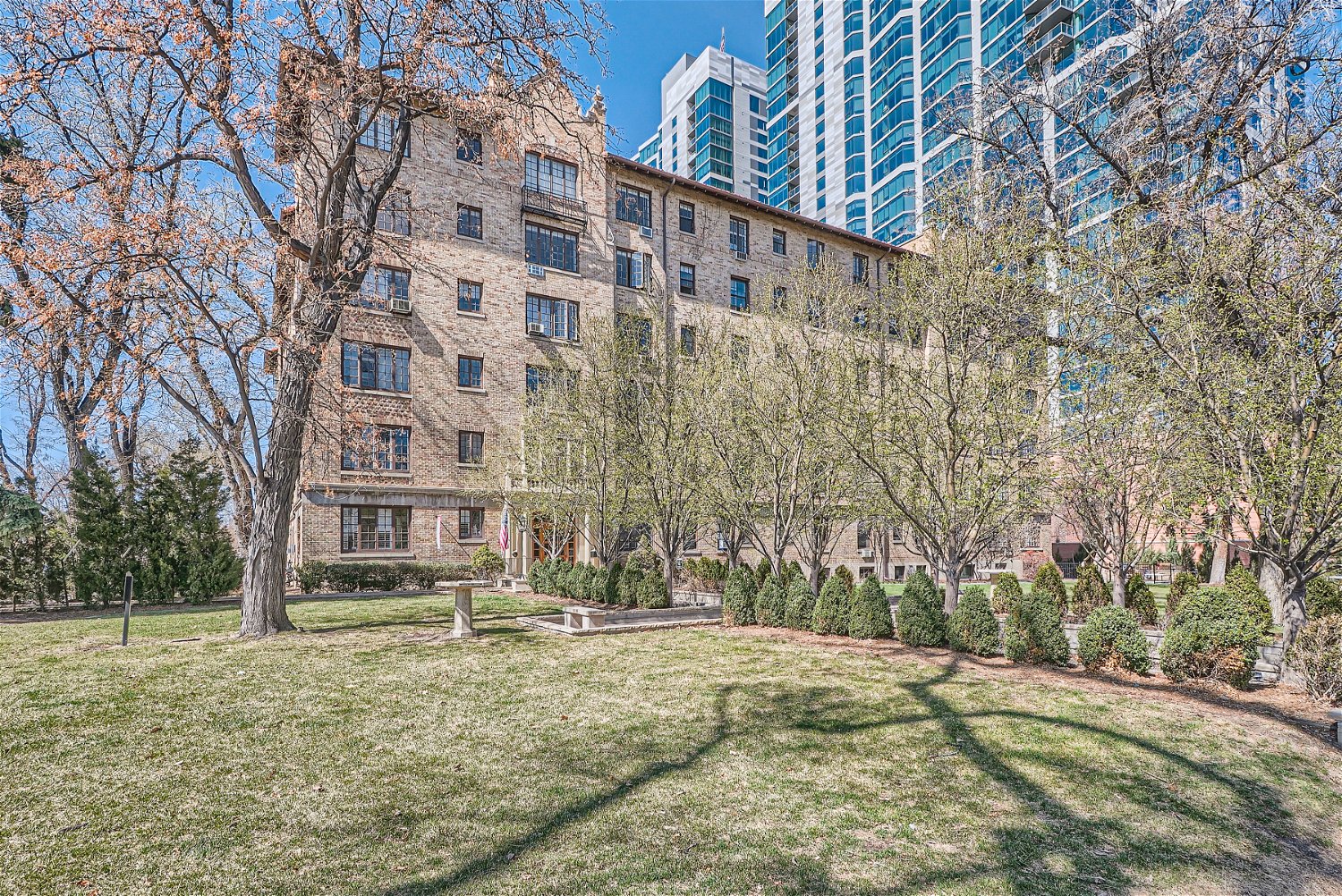 Country Club Towers and Gardens